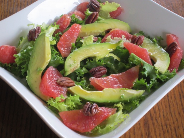 Curly Endive Avocado and Grapefruit Salad – My Favourite Pastime