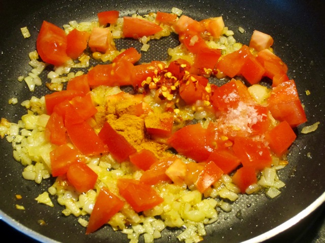 Iraqi Eggs in Tomato Sauce (Makhlama) – My Favourite Pastime