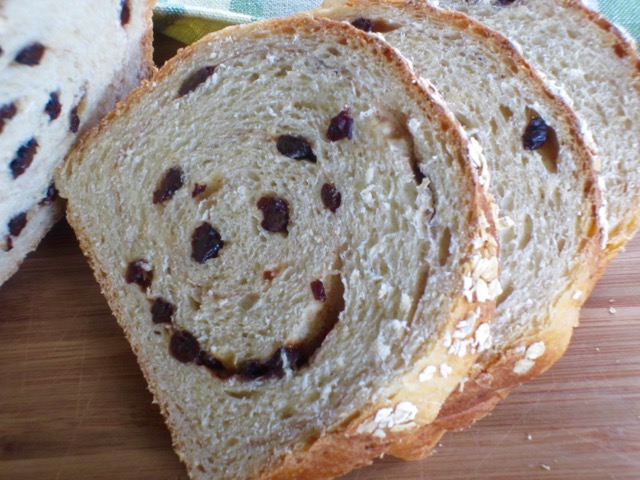 Honey Oatmeal Raisin Bread – My Favourite Pastime
